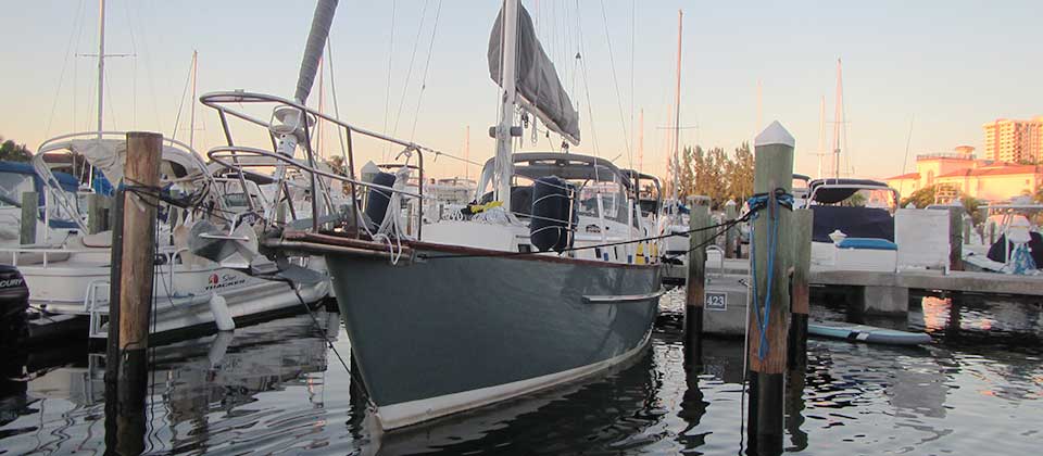 1983 Endeavour 37 Plan-B Sailboat