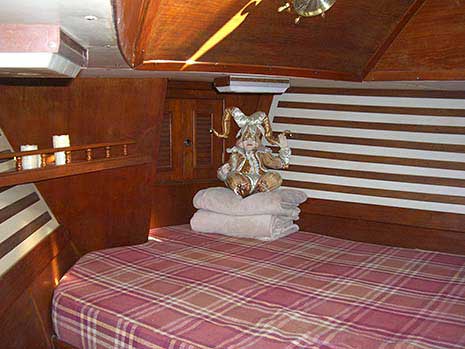 1982 Endeavour 43 Staysail Ketch Sailboat